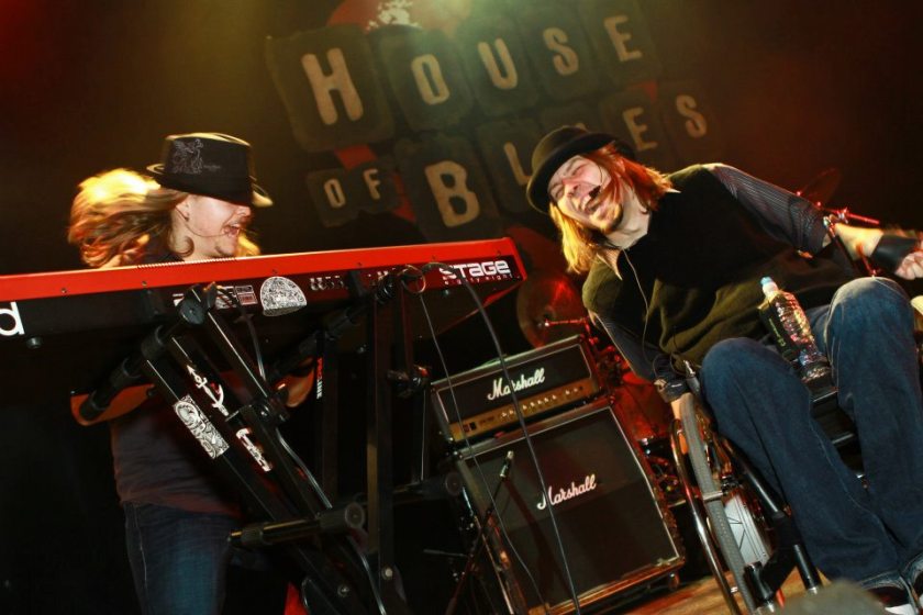 Actor Tobias Forrest Tells His Story – Be Inspired! …and Get ArtQuenched!