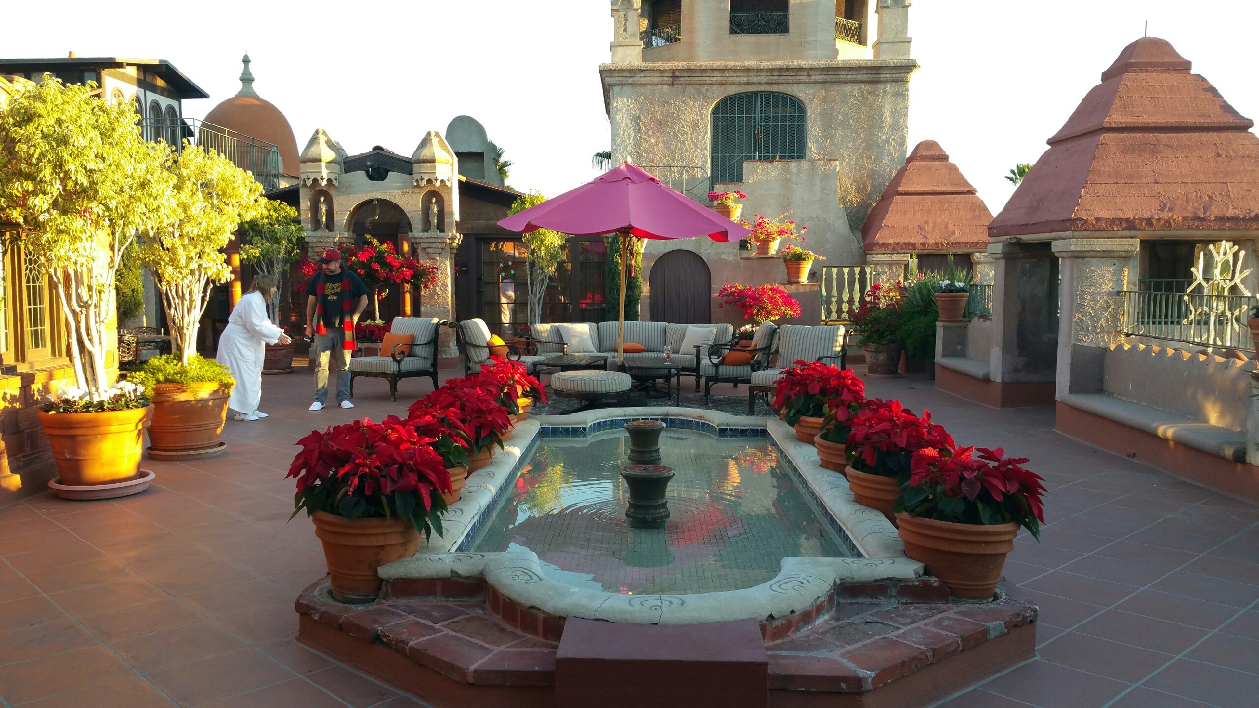 The Mission Inn Hotel & Spa presents Christmas Lights at the Inn 2020 ...